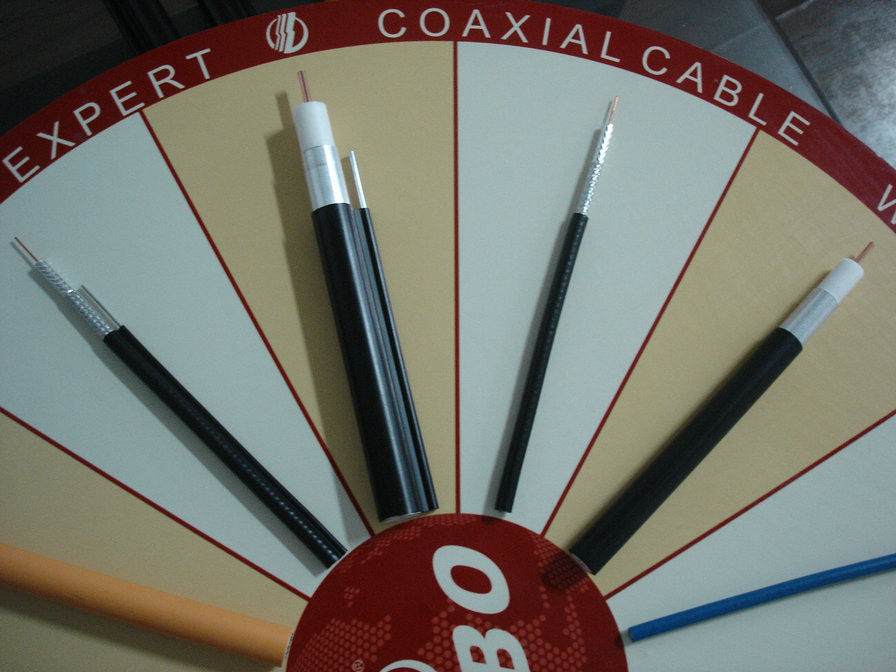 RG11 Outdoor Coaxial Cable Flexible Coaxial Cable Metro Stations Use